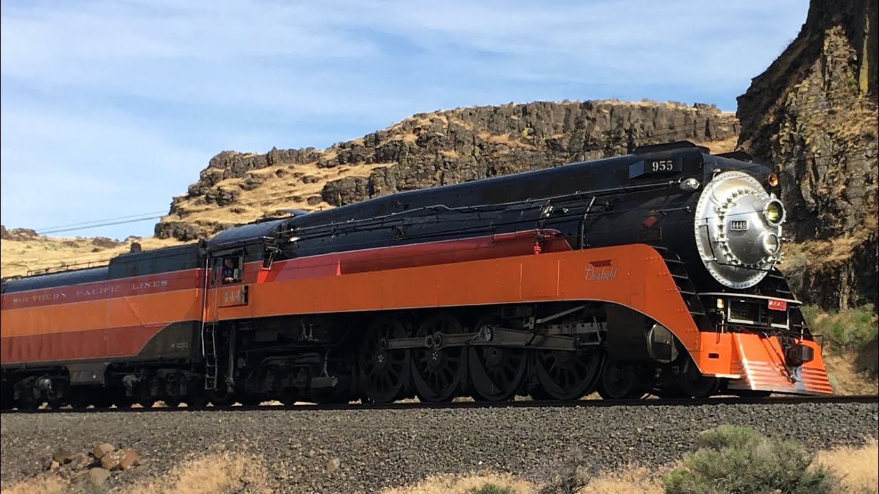 SP 4449 crossing bridge. Wishram WA 2017 - YouTube