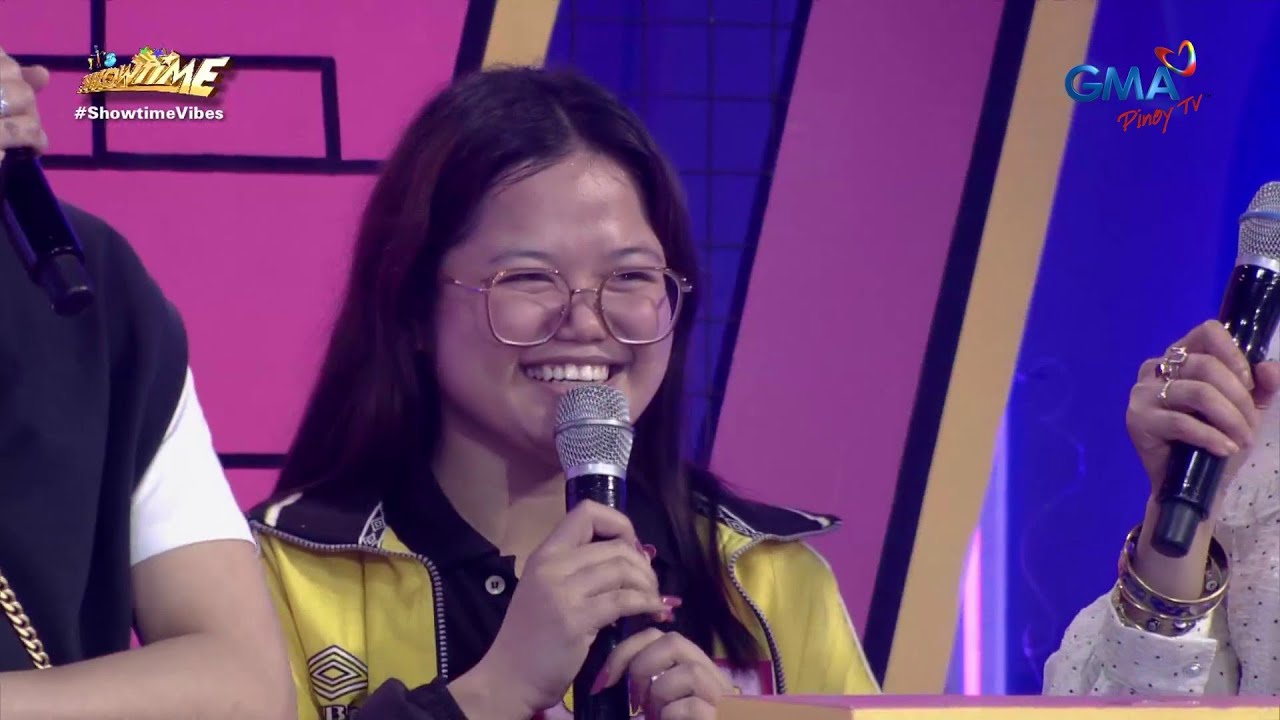 It's Showtime: Ang winning #Throwbox question ni Claire! - YouTube
