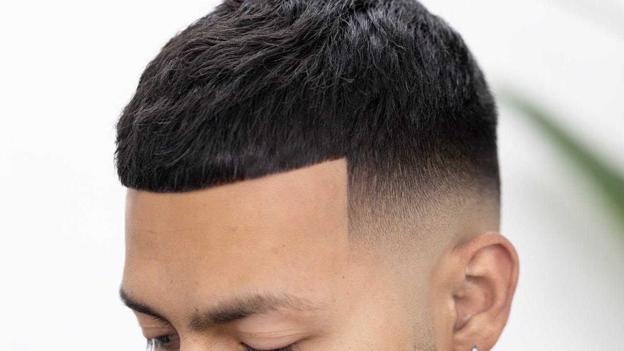 BARBER TUTORIAL- EASIEST STEP BY STEP MID FADE! - YouTube