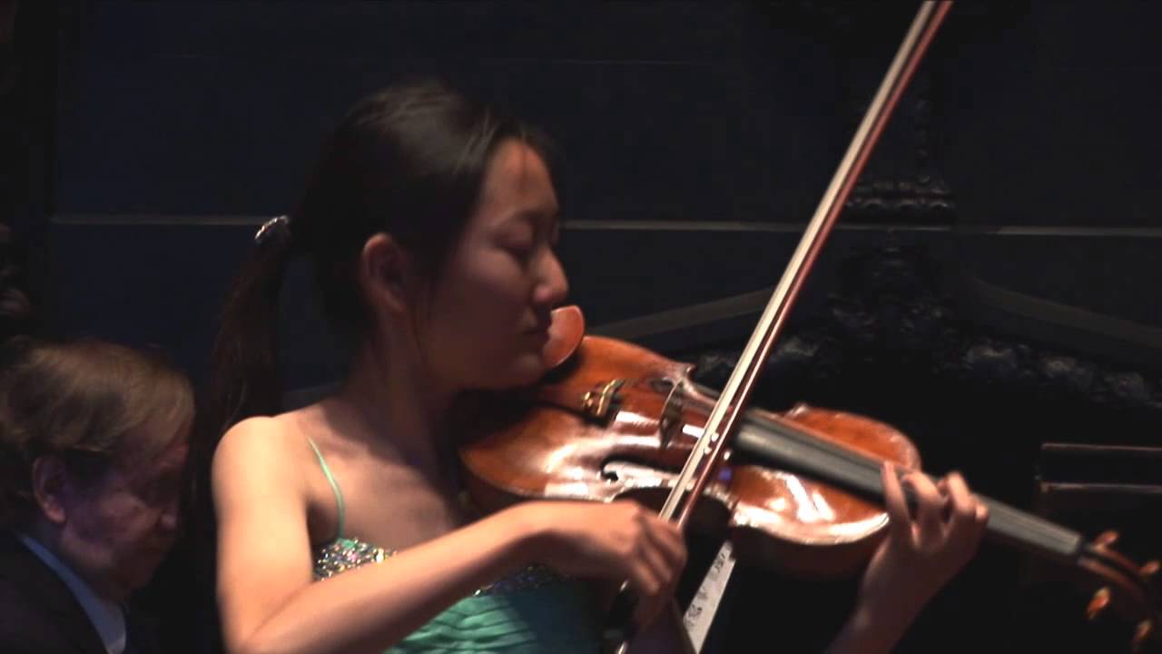 Grace Huh, age 12, plays Mendelssohn's Violin Concerto in E minor, Op ...