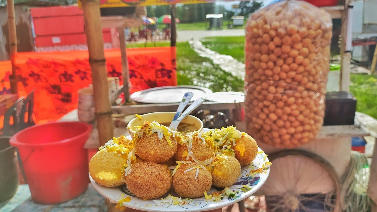 Fuchka king | Eating fuchka | Asian Street Food - YouTube