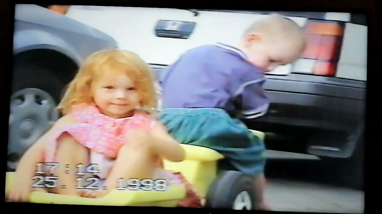 Moore family home video 1998, 1999 - YouTube