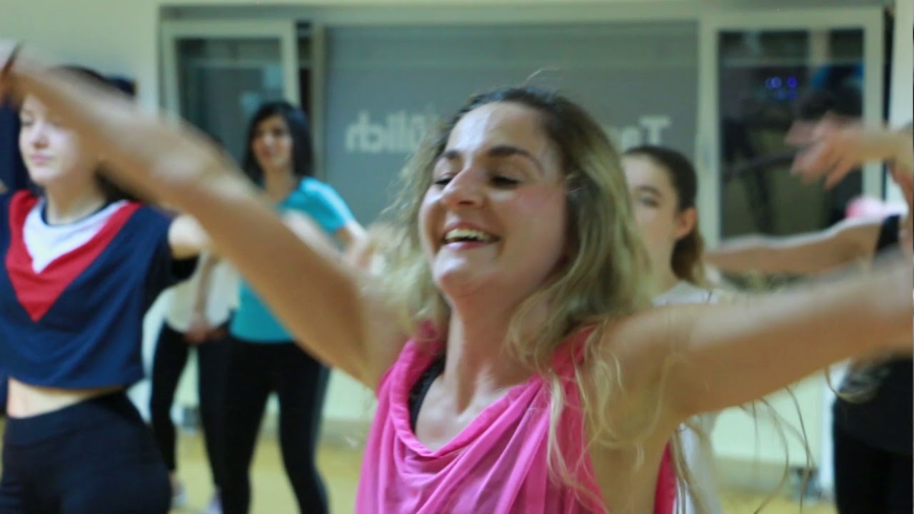 Zumba Tanzstudio Jülich Nina Romm - YouTube