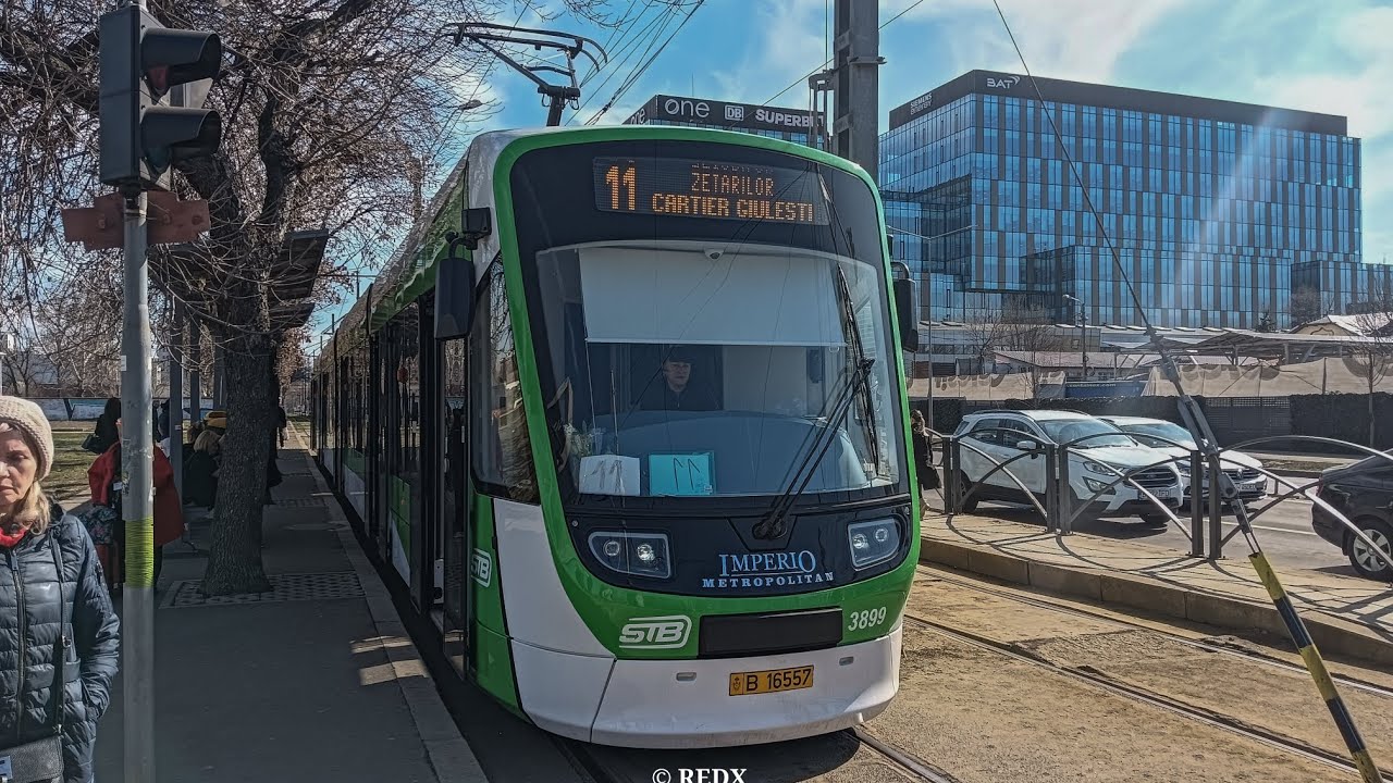 Tramvaiul Astra Imperio Metropolitan 3899 părăsește stația "Bd General ...