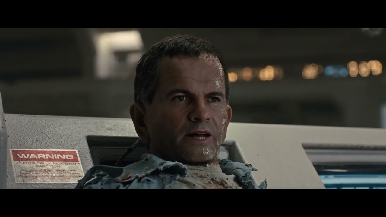 Alien Romulus Short Scene: Ceiling Clinger Alert - YouTube