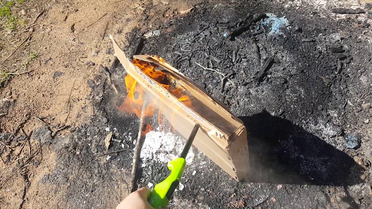 Burning Stuff 548: Cardboard Box (Musterbrand) - YouTube