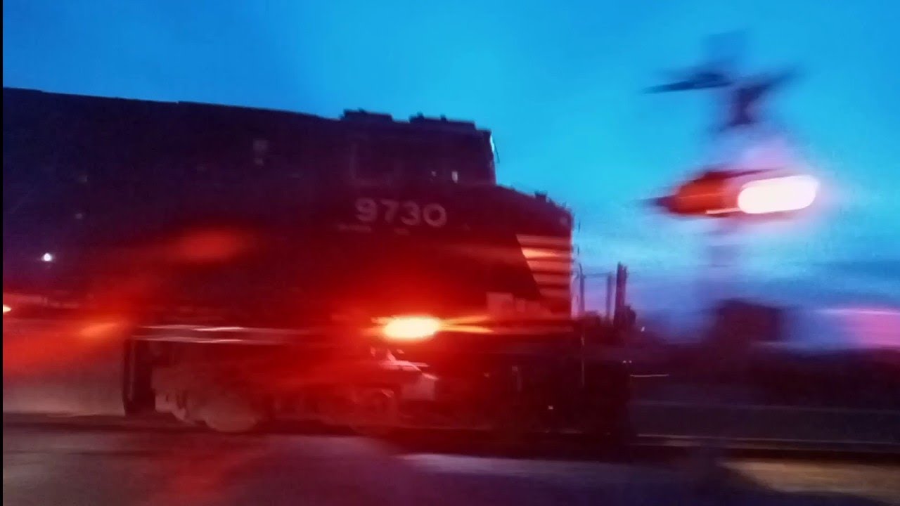 NS 9730 leads a late NS 344 with a raging K5LLA! - YouTube