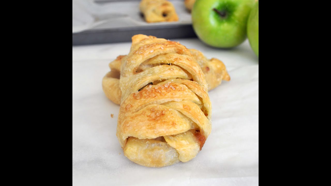 Easy to Make, Apple Strudel Braids by Cooking with Manuela - YouTube