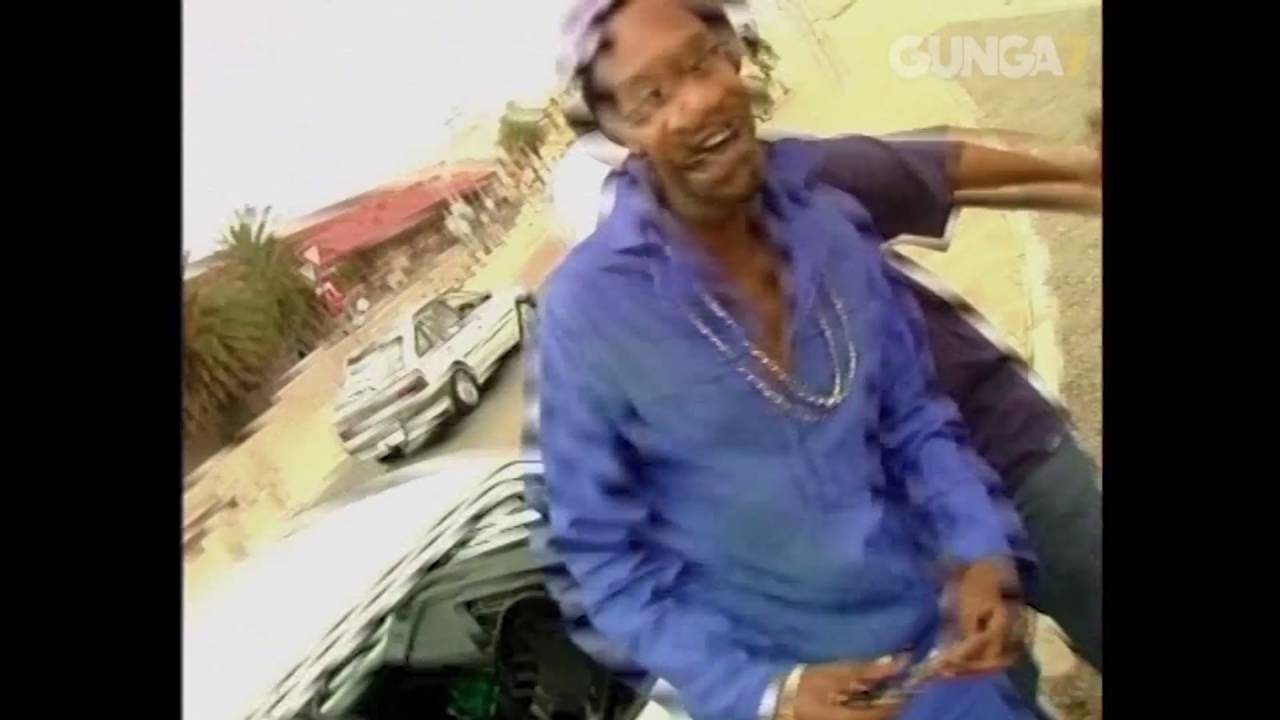 Pure Monate Show S01 SK74 - YouTube