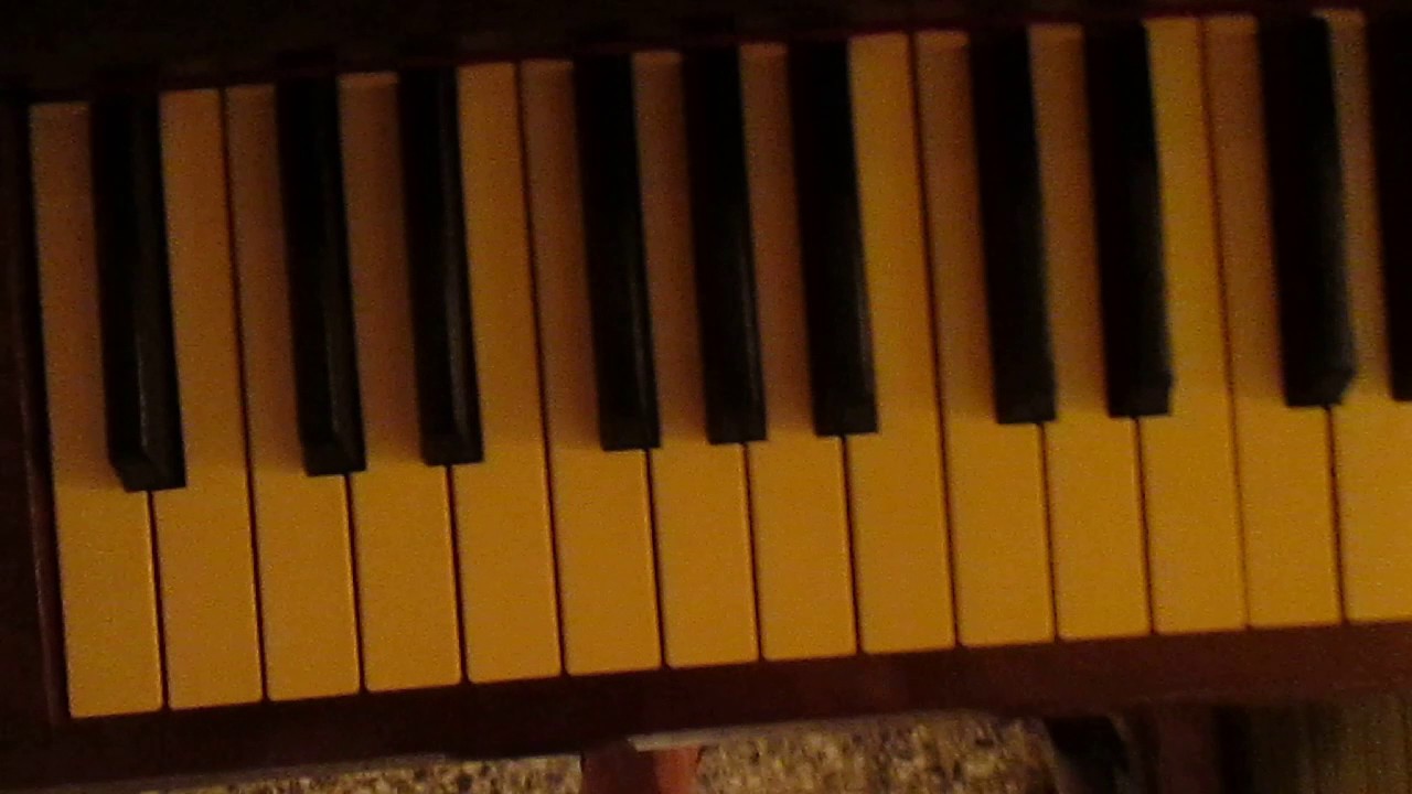 Chet Faker-Gold (Official music video) - YouTube