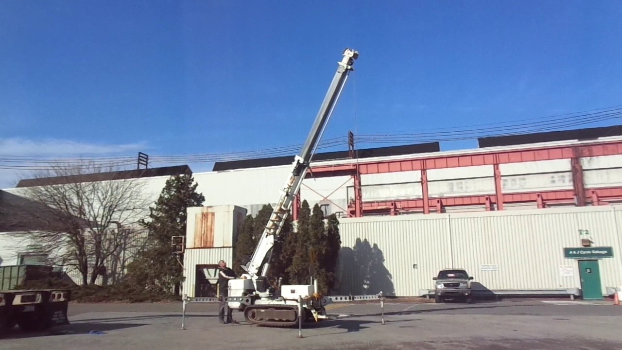 Altec DB35 Back Yard Digger Derrick - comes with trailer - YouTube