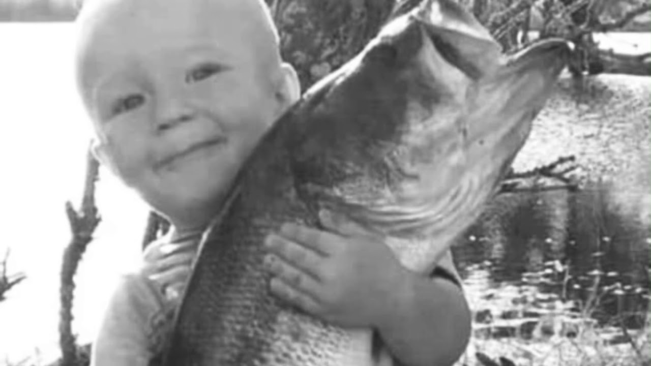 Ripped lips at 5 🤙 - YouTube