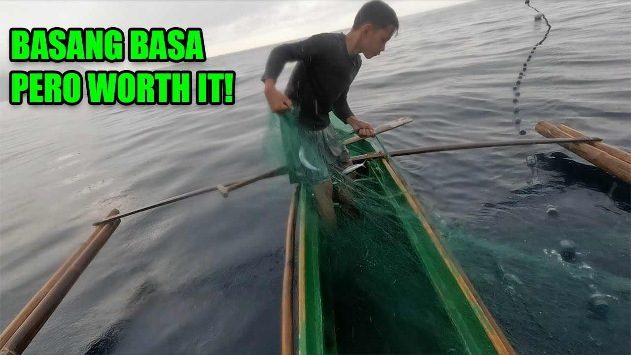 Basang Basa Pero Worth It: Rainy Fishing Trip! - YouTube