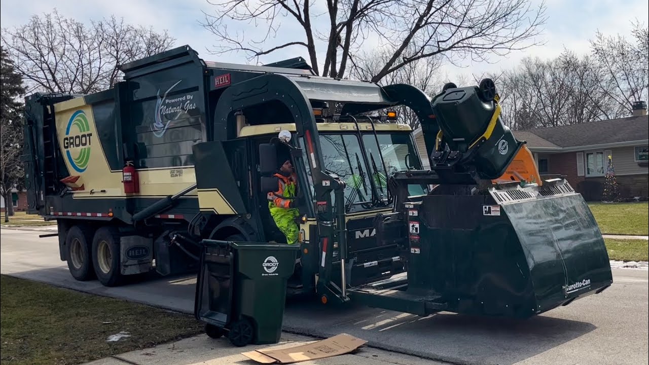Groot Mack LR Heil Sierra Curotto Can Garbage Truck - YouTube