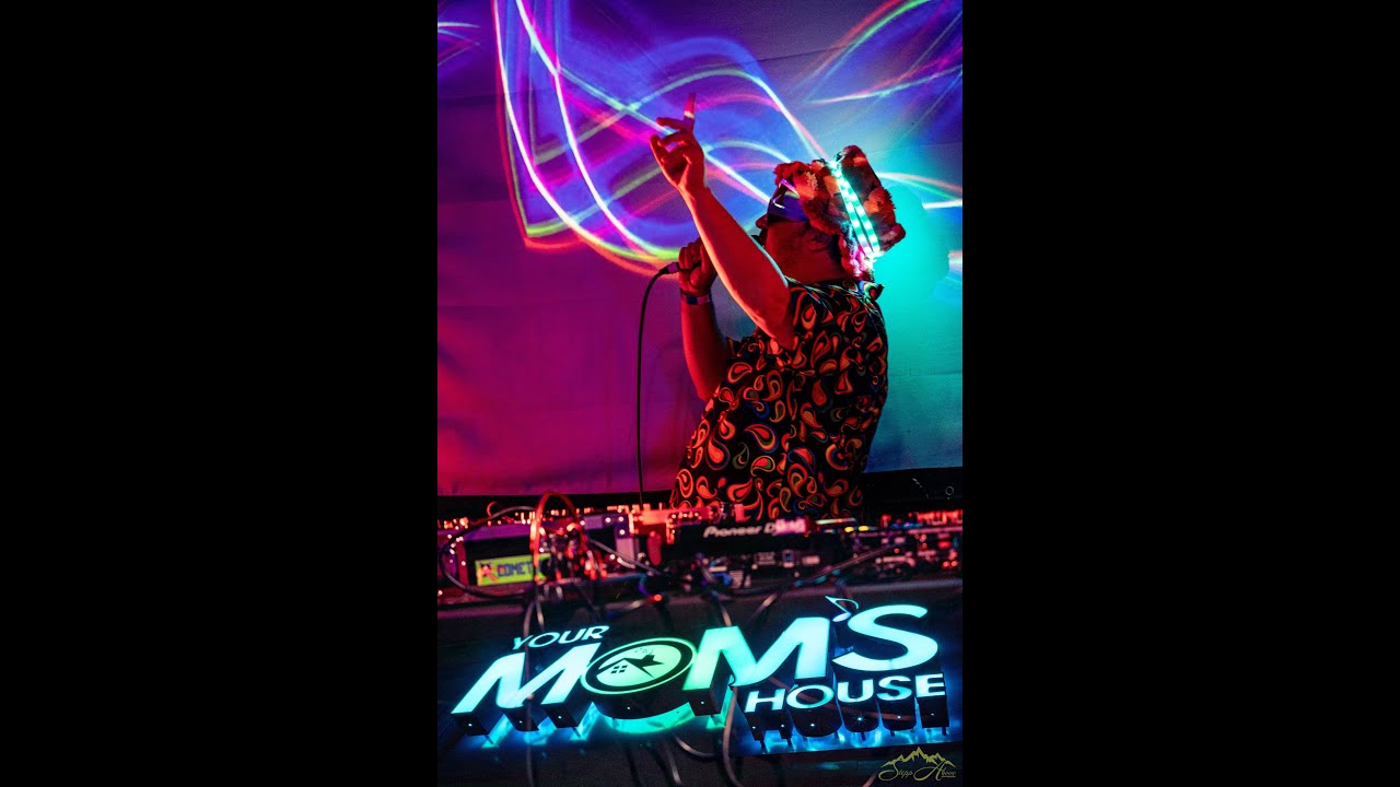 MC Comet Talk Live at Your Mom's House 8/9/24, Denver, Colorado. - YouTube