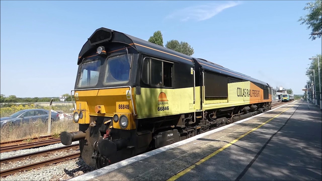Colas Rail Freight Class 66846 0Z89 and 0Z90 hauling 37901 26/7/18 ...