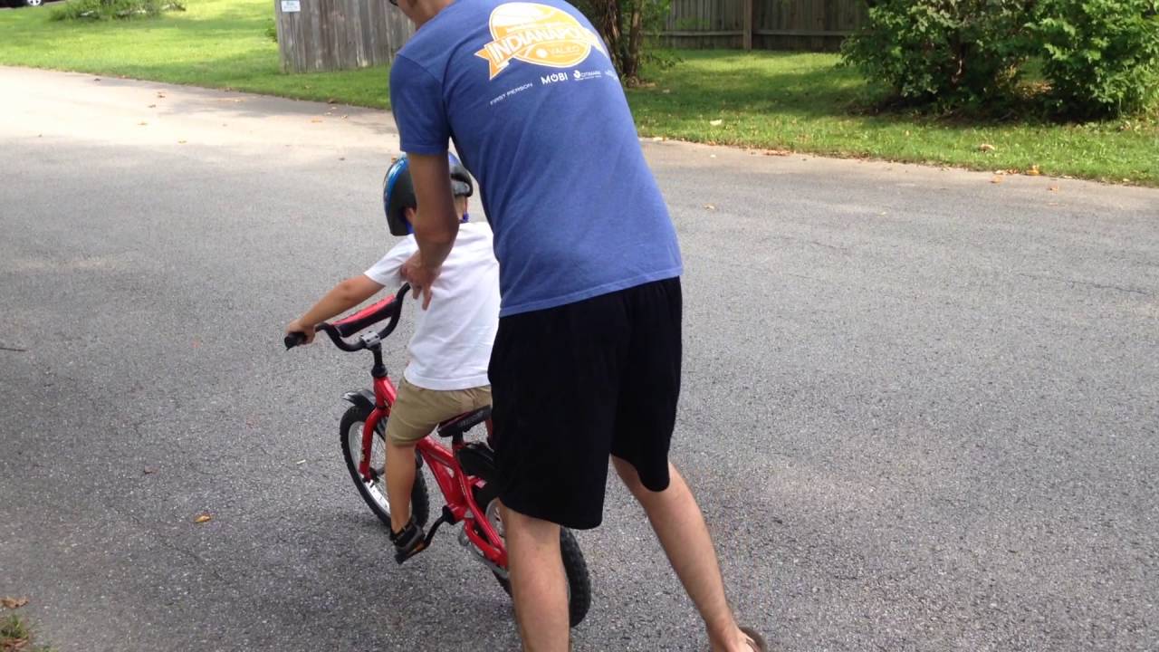 Wes asks to remove training wheels - YouTube