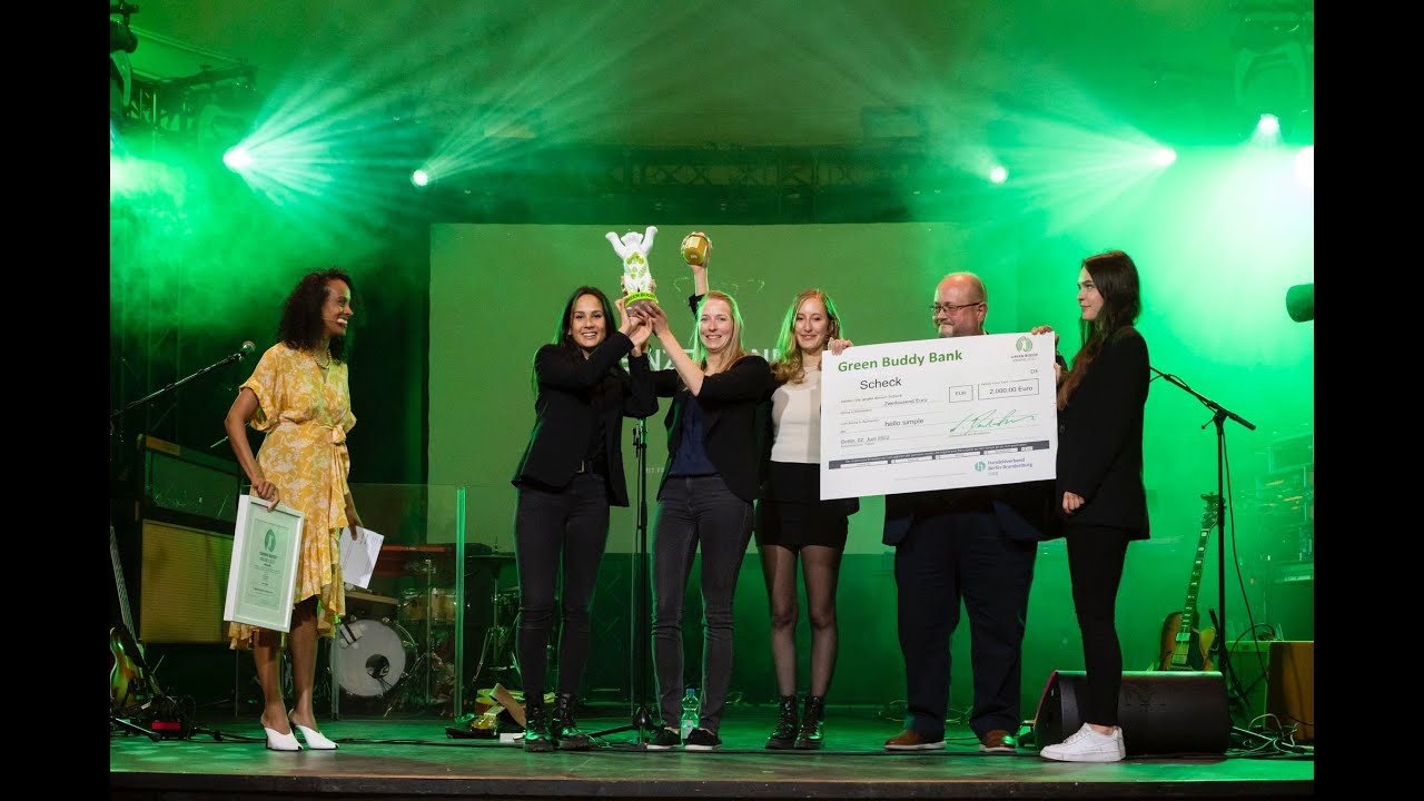 Gewinner_innen des Green Buddy Awards 2022 - Einzelhandel: hello simple ...