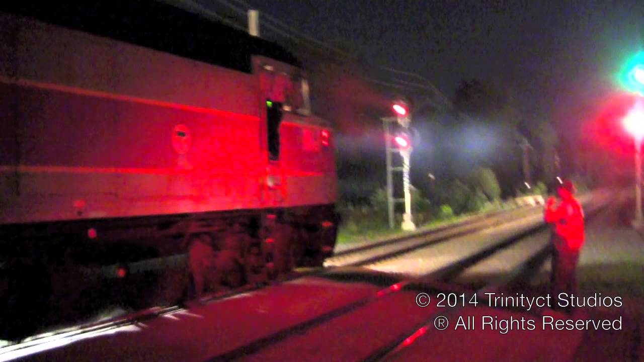Catch Em While You Can!!! MBTA F40PH Screamer #1012 Flags Cross Road ...