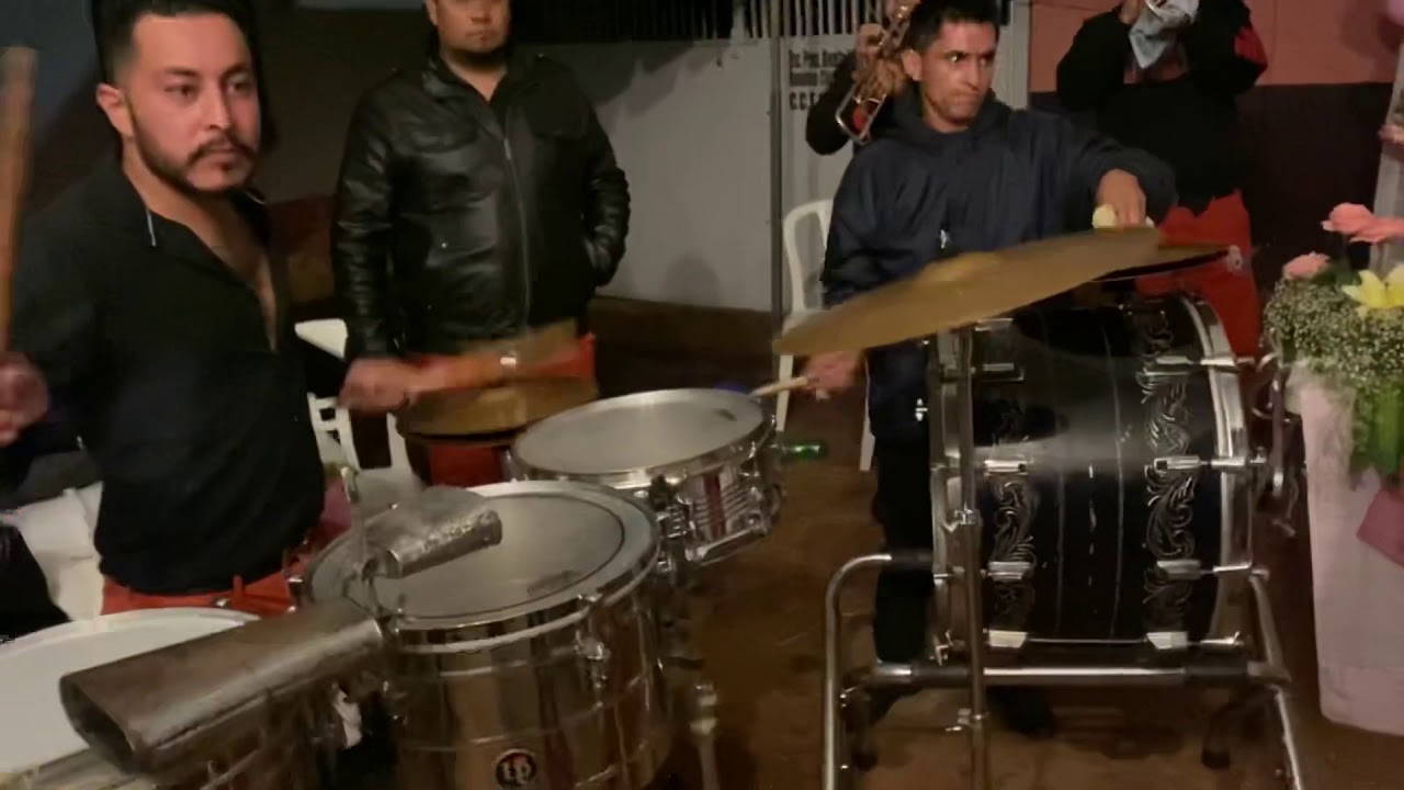 BANDA CORCHEA TOCANDO EN RAMBLAS CHICO,JAL - YouTube