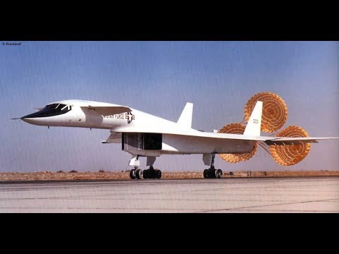 XB 70 MINI RC THRUST VECTORING FREE PLANS - YouTube
