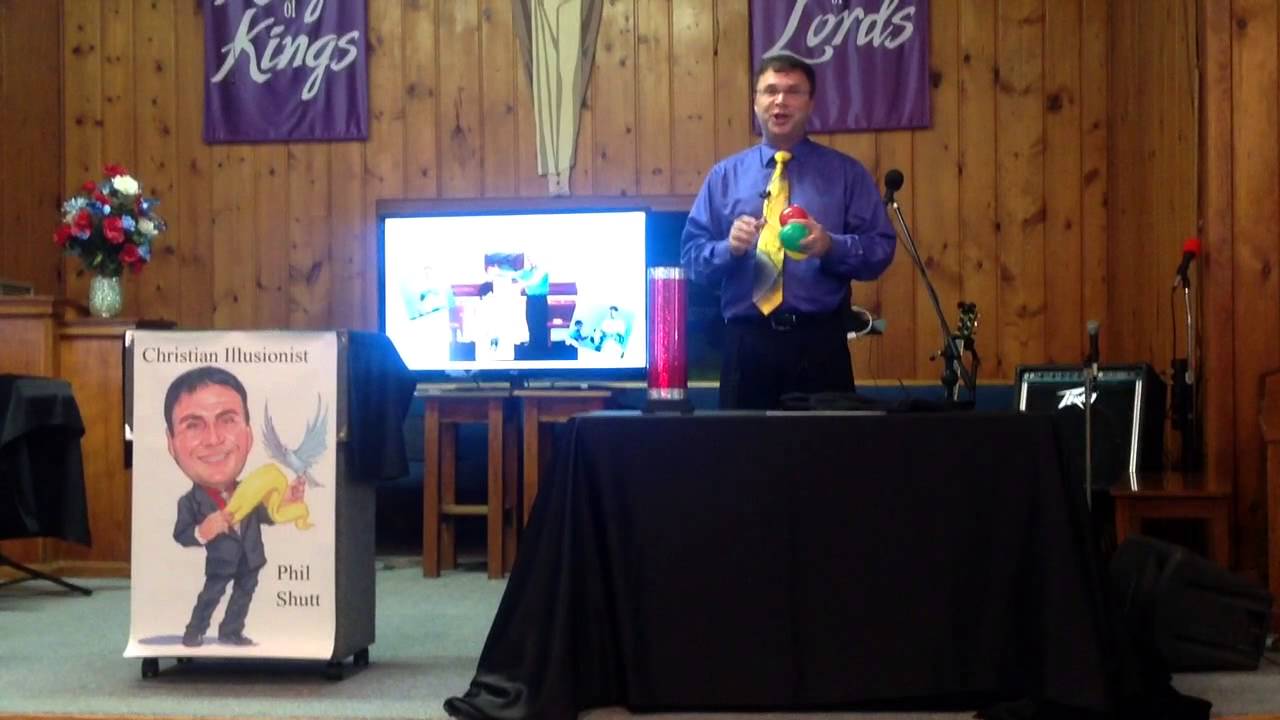 Phil Shutt Illusionist Evangelist Gospel Magic #8 - YouTube