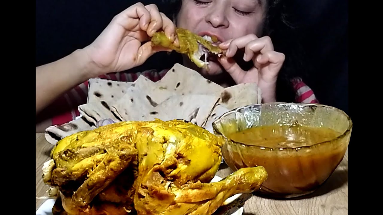 Very spicy gravy whole chicken curry roti eating || Eating spicy full ...