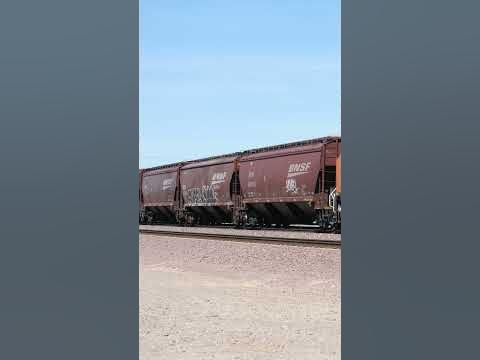 BNSF 8150 EB GRAIN TRAIN X FRSJAS MP 740 NEEDLES SUB #railfanning #bnsf - YouTube