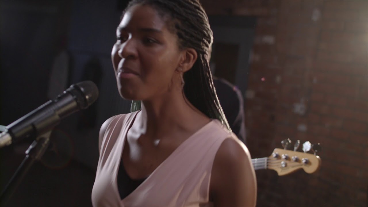 Lufuno Ndou & Band - YouTube