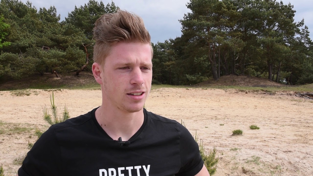 Making of de Horse and Hunk kalender 2018 Mike Piek - YouTube