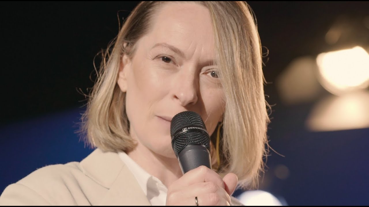 Anna Moskal - WIDOK Z MOSTU (Arthur Miller) - YouTube