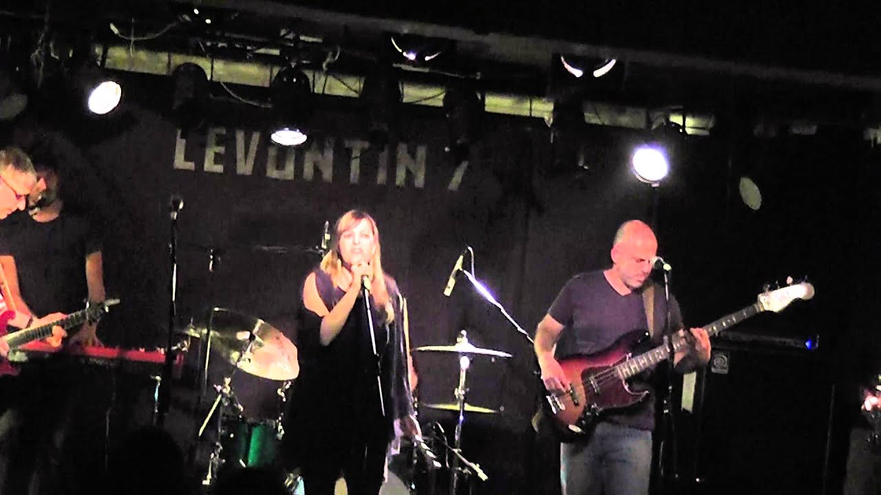 עצבים שוטים - Fool Nerves - YouTube