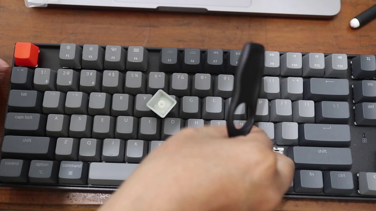 Convert Keychron K8 Layout to Dvorak - YouTube