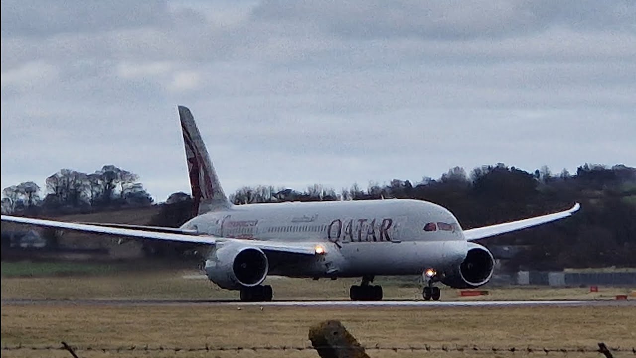 Plane Spotting at Edinburgh Airport Part 3 - YouTube