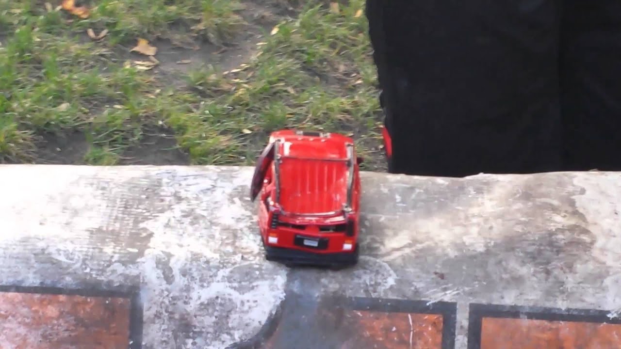 Hummer goes flying (toy car) - YouTube