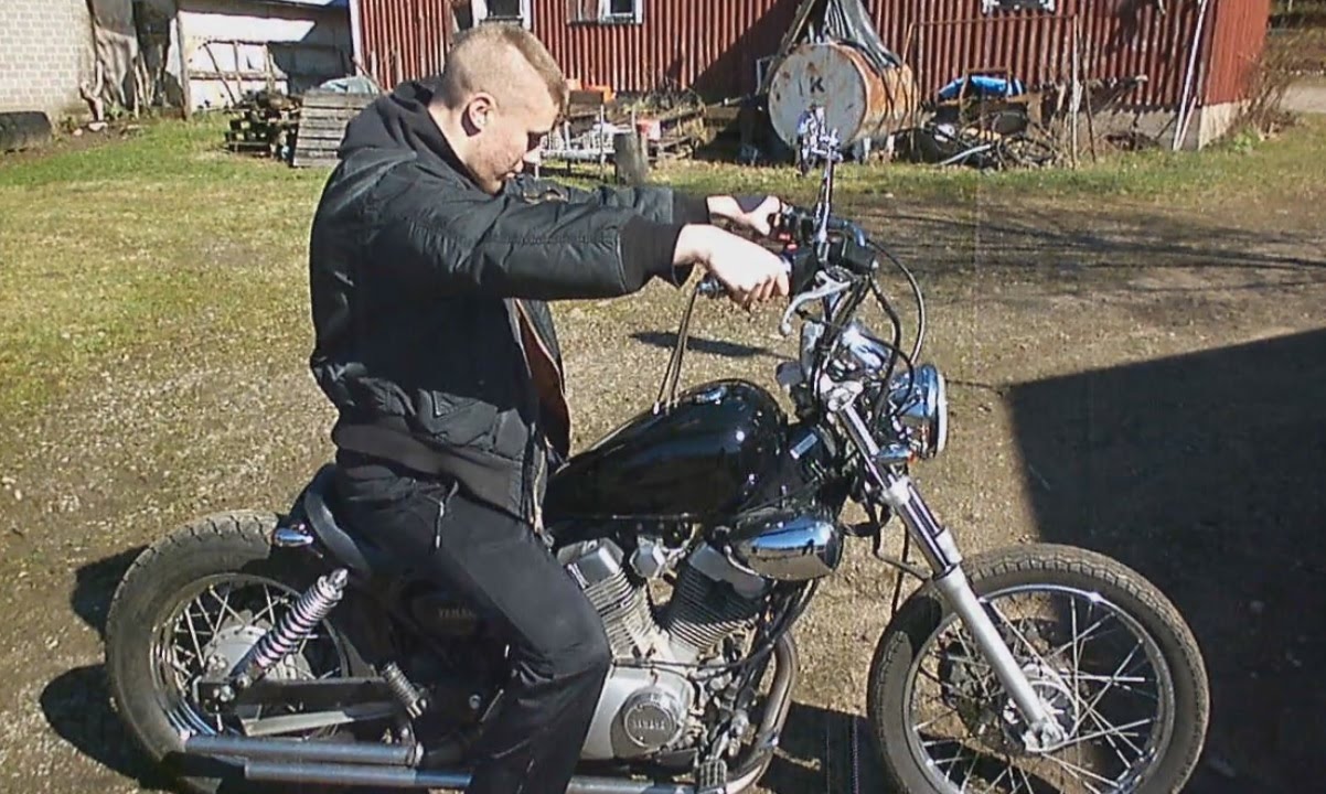 Yamaha XV 250 Virago Bobber Project - YouTube