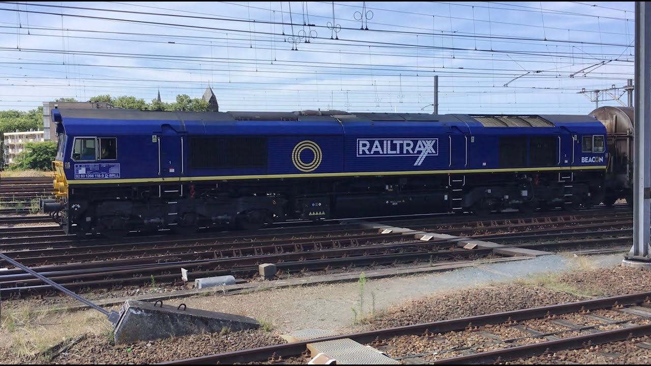 Short Mixed Freight Train Railtraxx with Class66 diesel locomotive! At ...