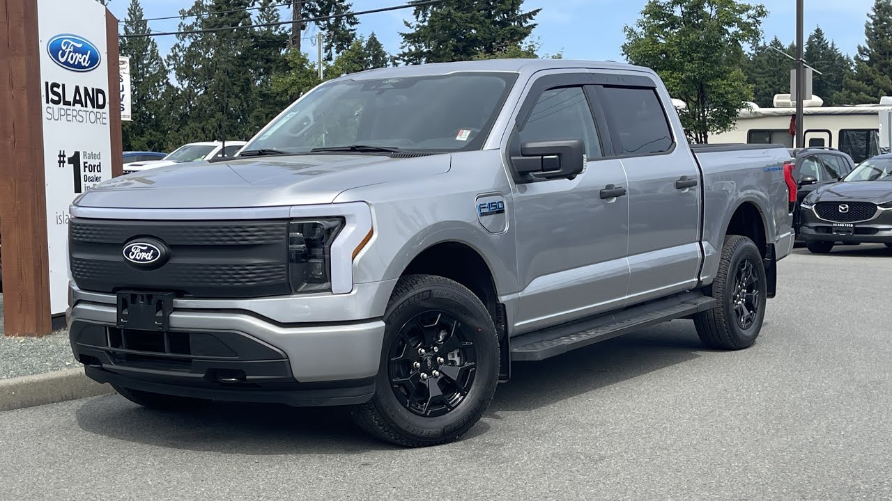 2025 Ford F-150 XLT Lightning + 98 kwh std range, Tailgate Step, Frunk ...