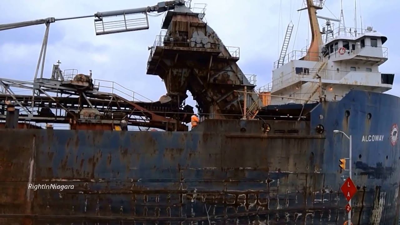 Ship ALGOWAY at Lock 2, Welland Canal, 2015 - YouTube