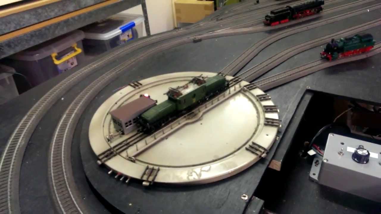 Marklin turntable automated with raspberry pi - YouTube