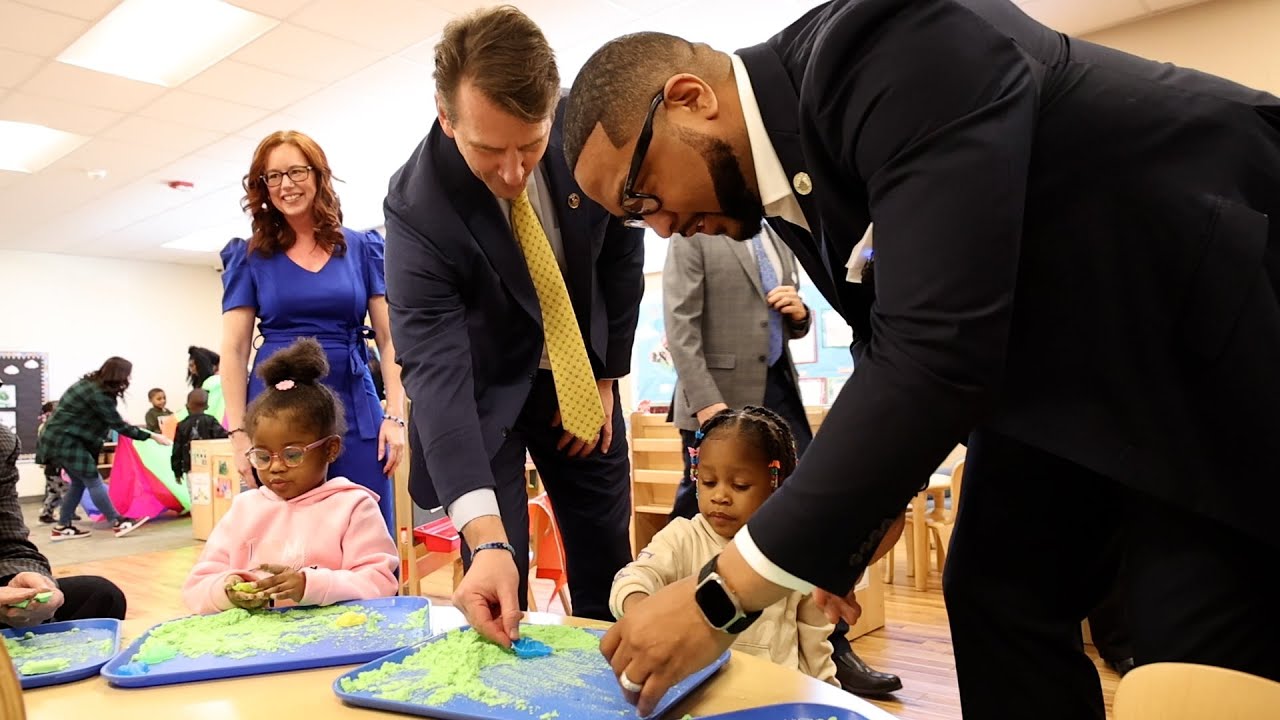 Frank Mrvan visits Geminus Head Start - YouTube