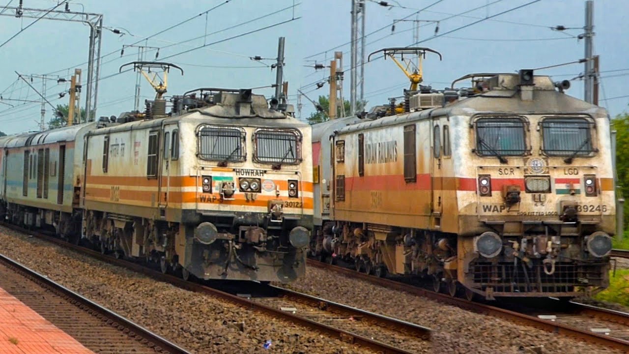 130 Vs 110 Action Of Rajdhani Express At Night 🔥// Rajdhani+Shatabdi ...