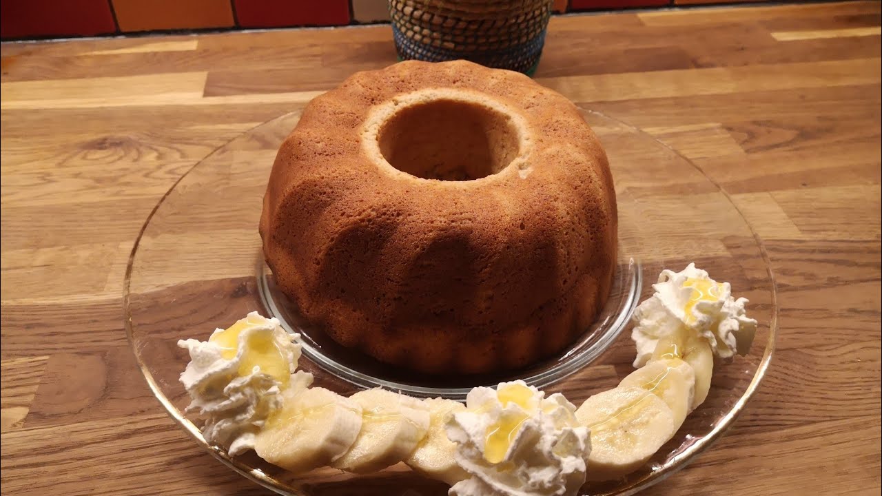 Cake à la banane 🍌 banana cake 🍌 كيك بالموز - YouTube