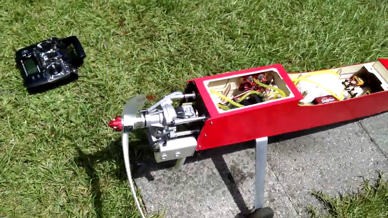 Giant Stik - AGM 30cc Ground Running - Value Hobby - YouTube