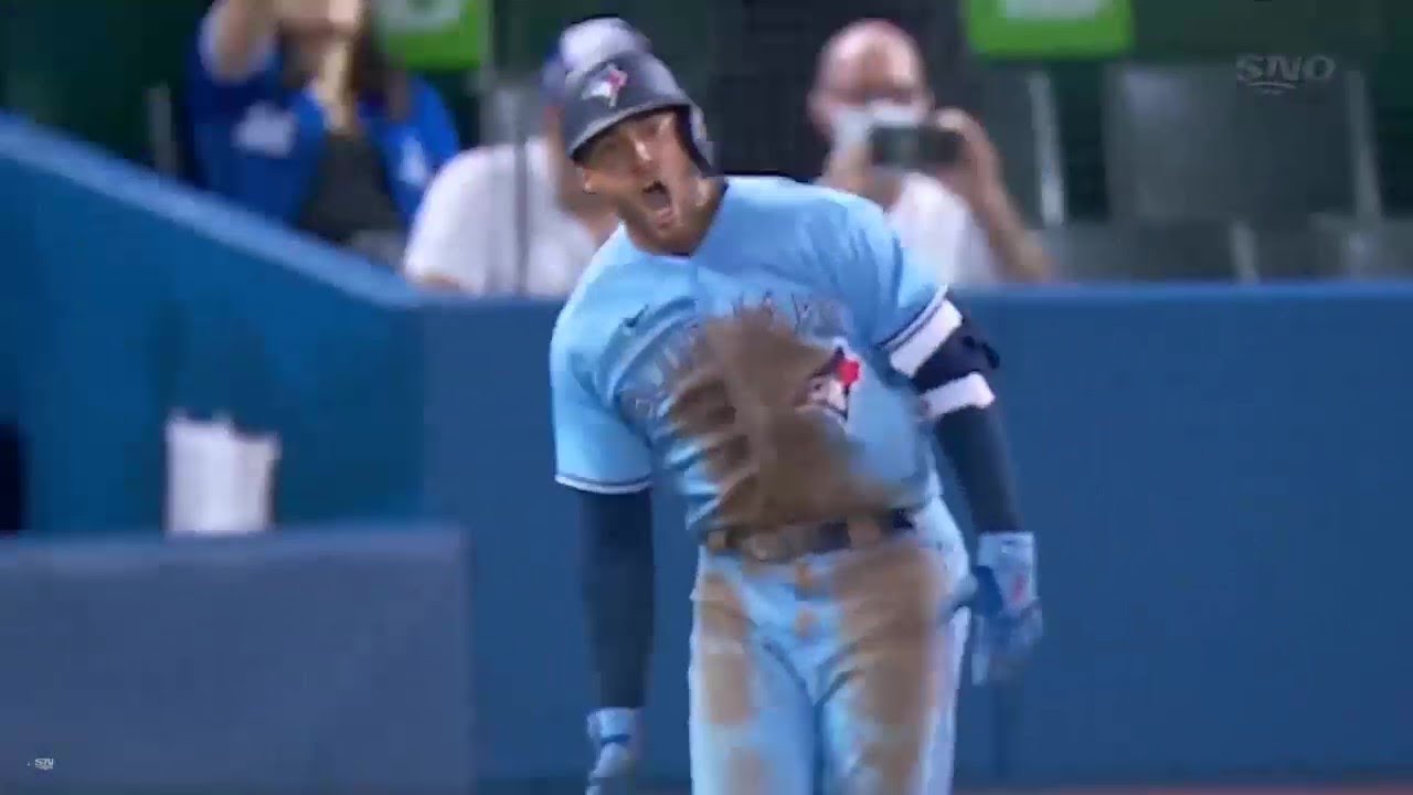 George Springer Hits CLUTCH Go Ahead 3-Run Home Run | Blue Jays vs. Red ...