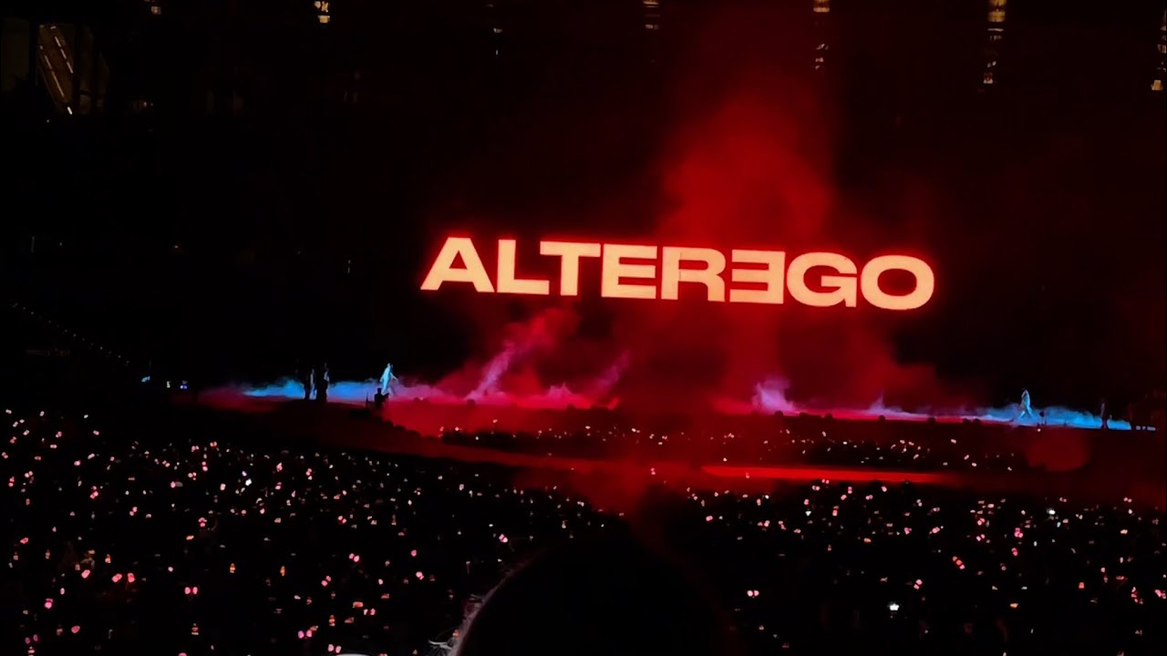 LISA Solo at BLACKPINK DEADLINE World Tour in Los Angeles (DAY 1) - YouTube