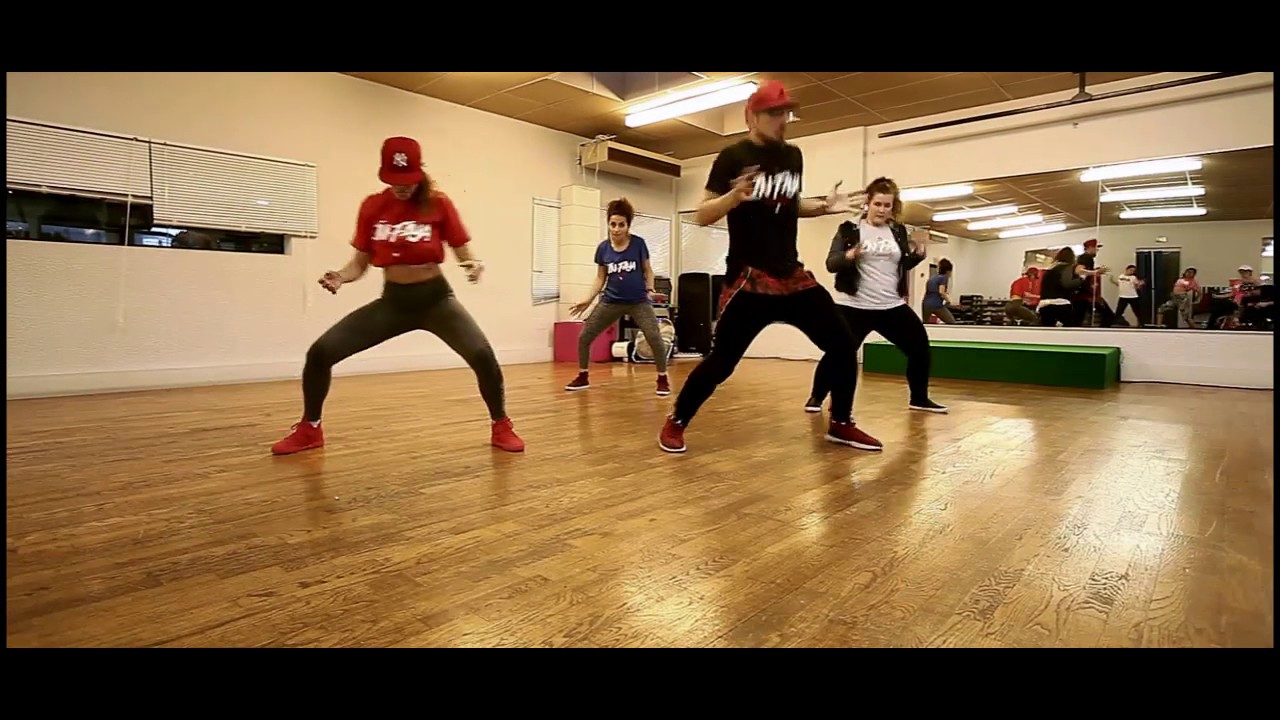 PARTY ANIMAL CHARLY BLACK// IN FAYAFAMILY// CHOREO MAYA MEHANI - YouTube