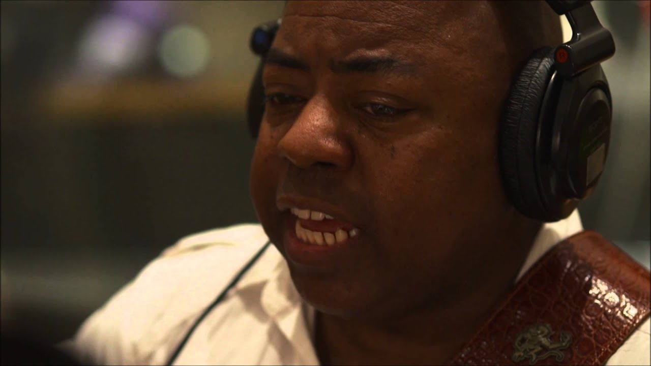 Michael Lington 2014 CD - IN THE STUDIO w/ Paul Jackson, Jr. - YouTube