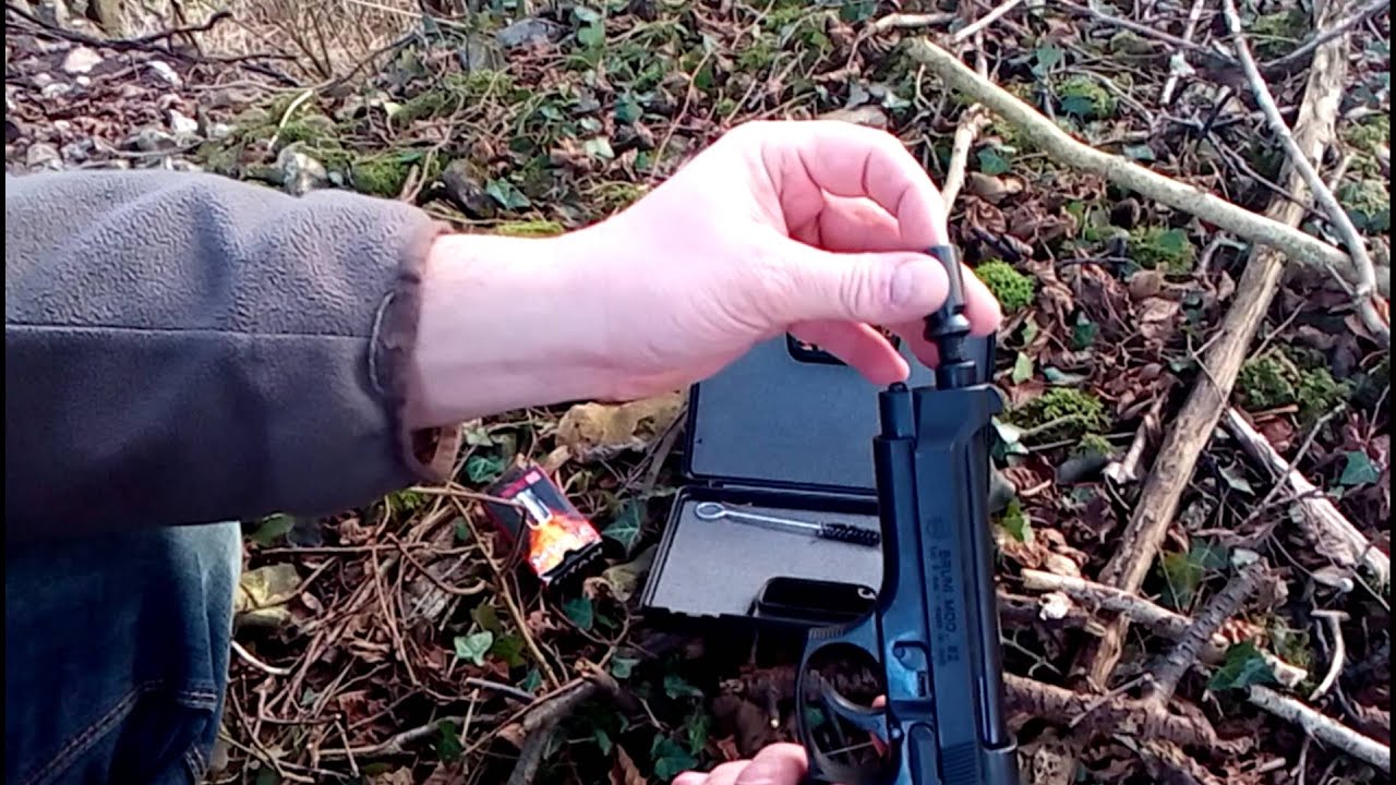 beretta bruni mod 92 calibre 9mm PAK. - YouTube