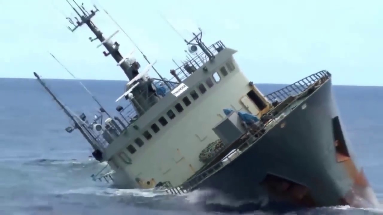 2019 BEST SHIP SINKING - YouTube
